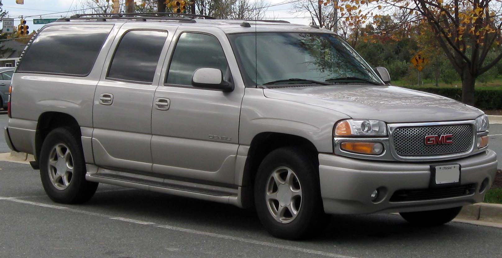 GMC Yukon XL II (GMT800) 2500 6.0 V8 (315 Hp) Automatic